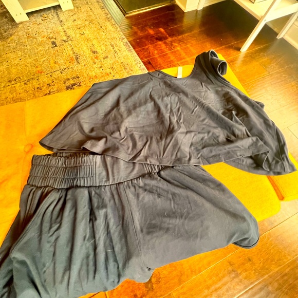 Fabletics | Shorts | Fabletics 2 Piece Set | Poshmark